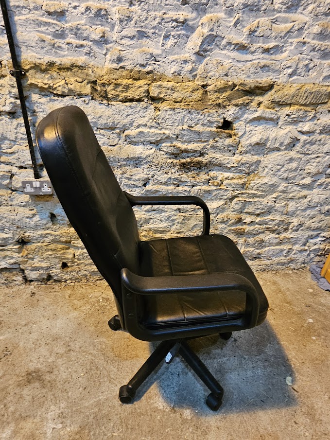 Computer chair - The Cotswold Emporium